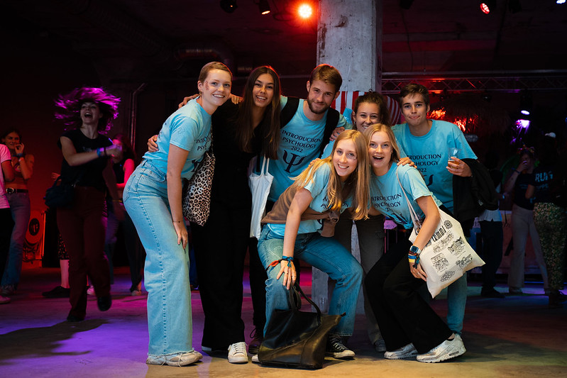 ‘Nederlanders hebben de neiging elkaar op te zoeken, net als ...