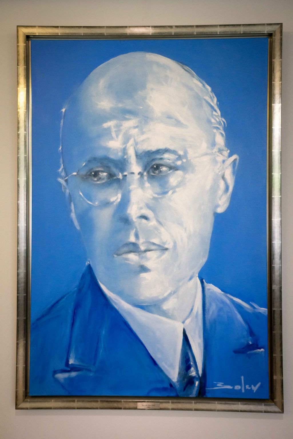 Action: Portrait of controversial politician Louis Beel removed from ...