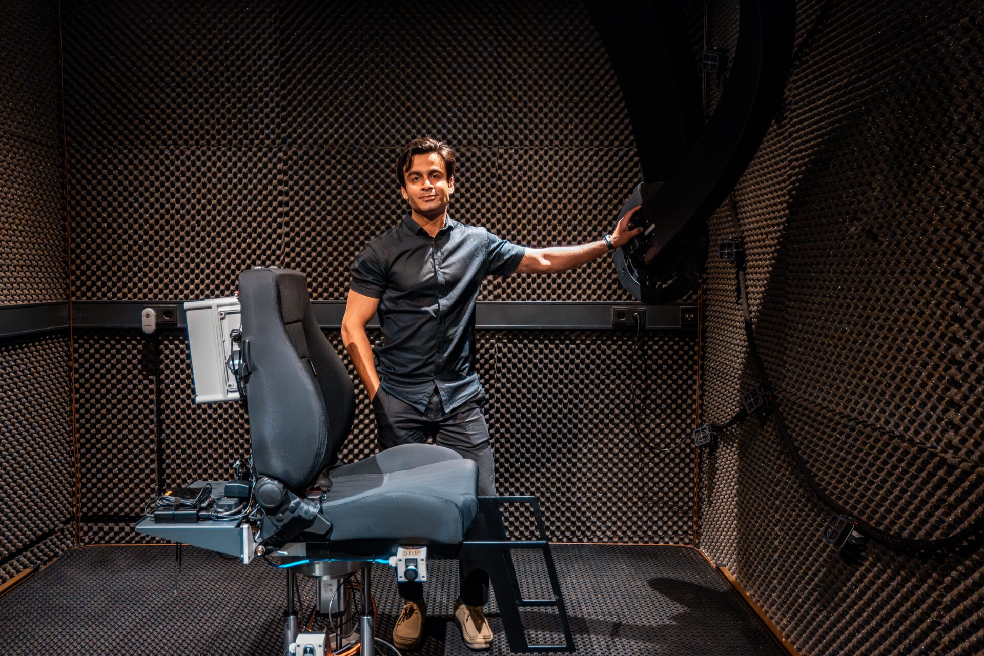 How does your brain track moving sounds? Donders research contradicts ...