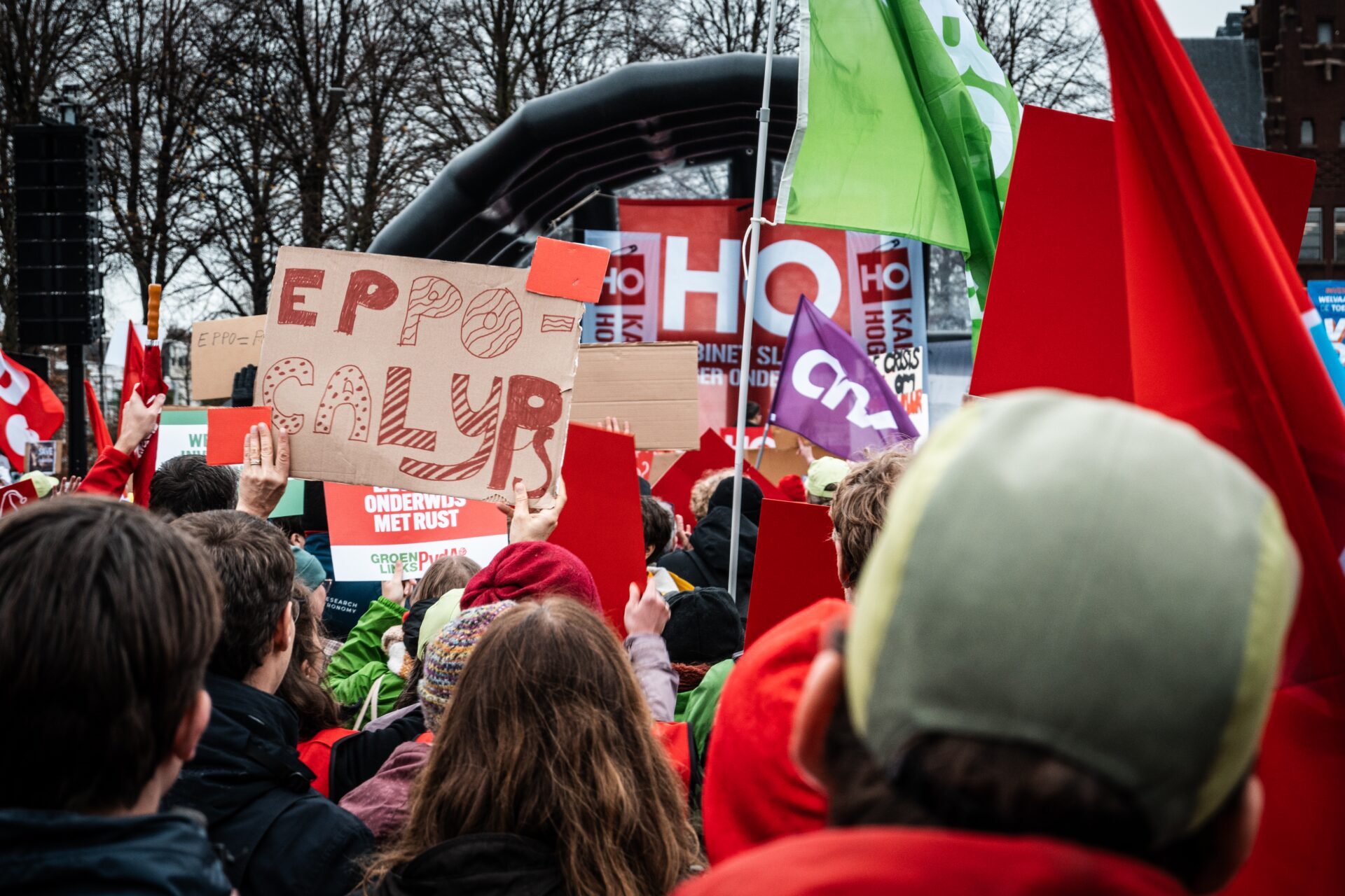 No protest at Dam Square after all, striking still allowed - Vox magazine