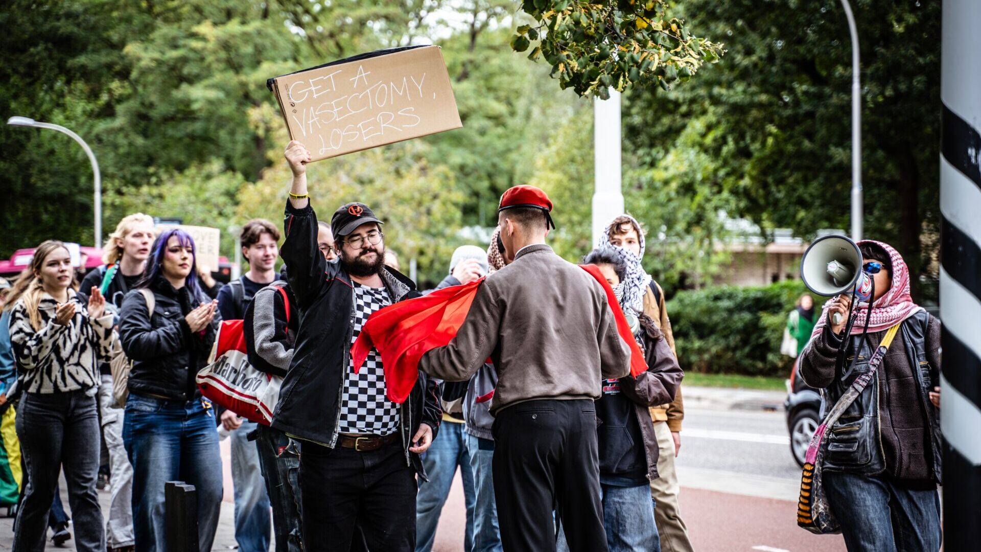 Counter-protest much bigger than anti-abortion protest - Vox magazine